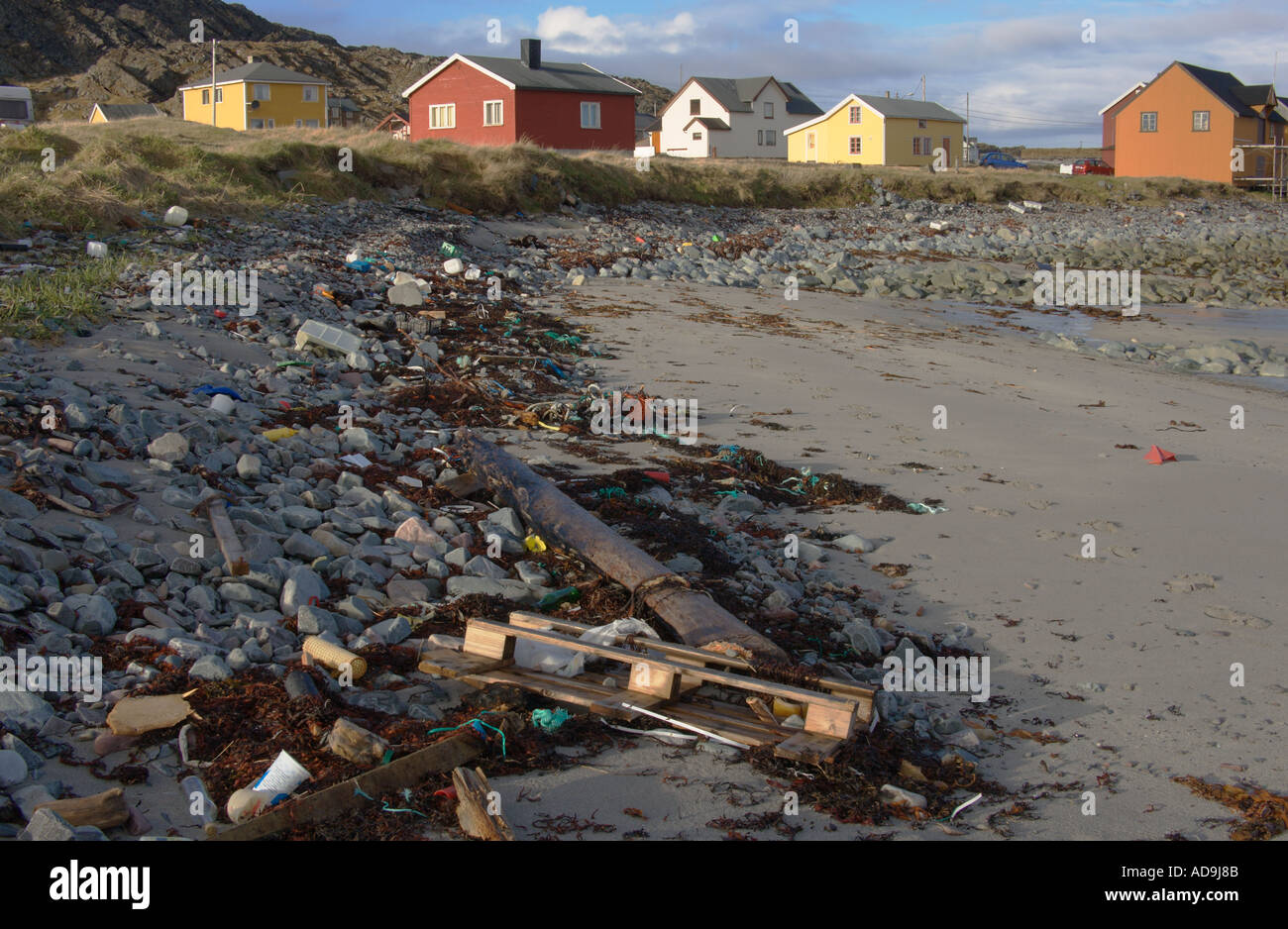 Rubbish on beach Stock Photo - Alamy