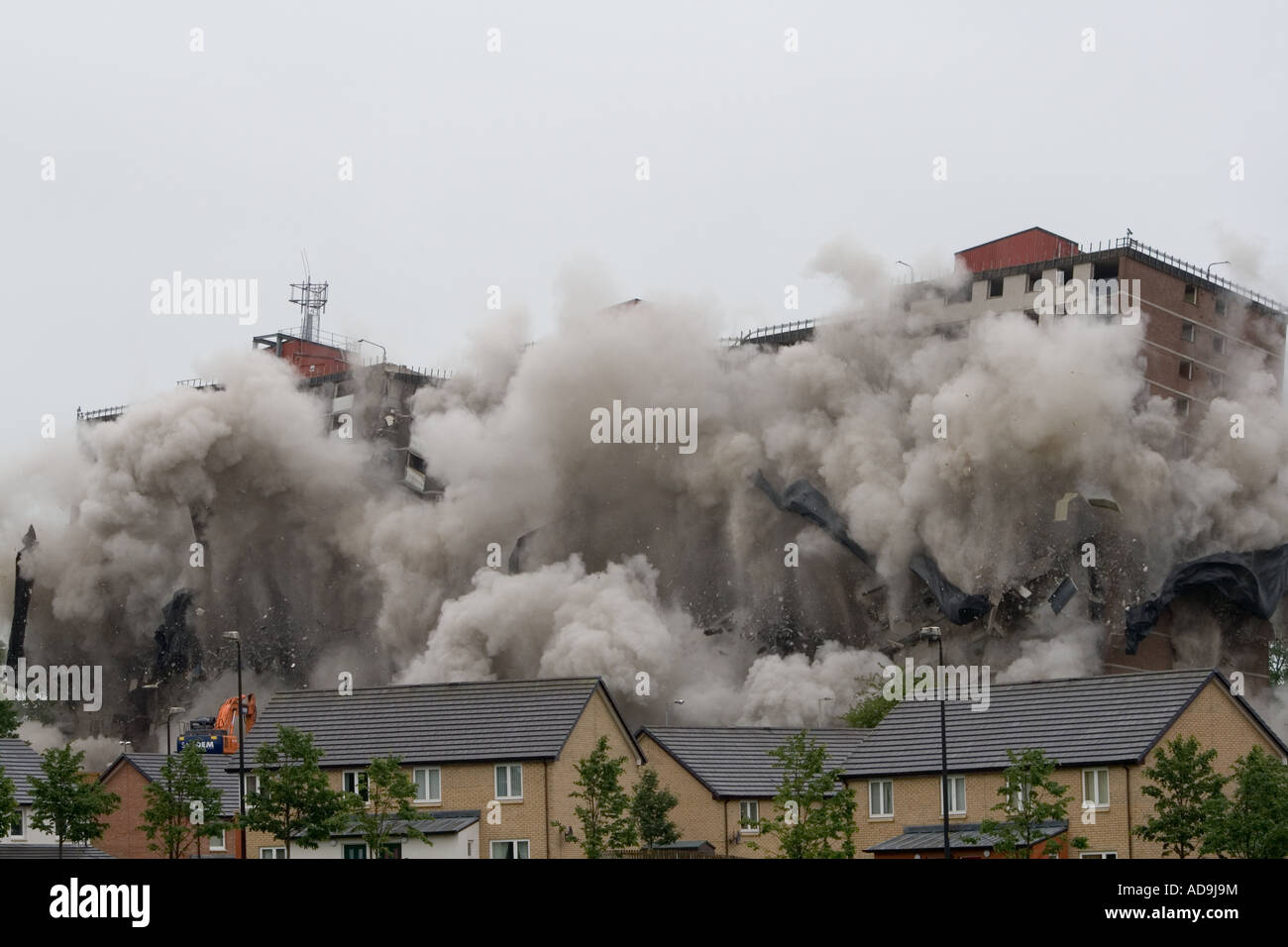 Clouds of dust engulf Ardler village after controlled explosions ...