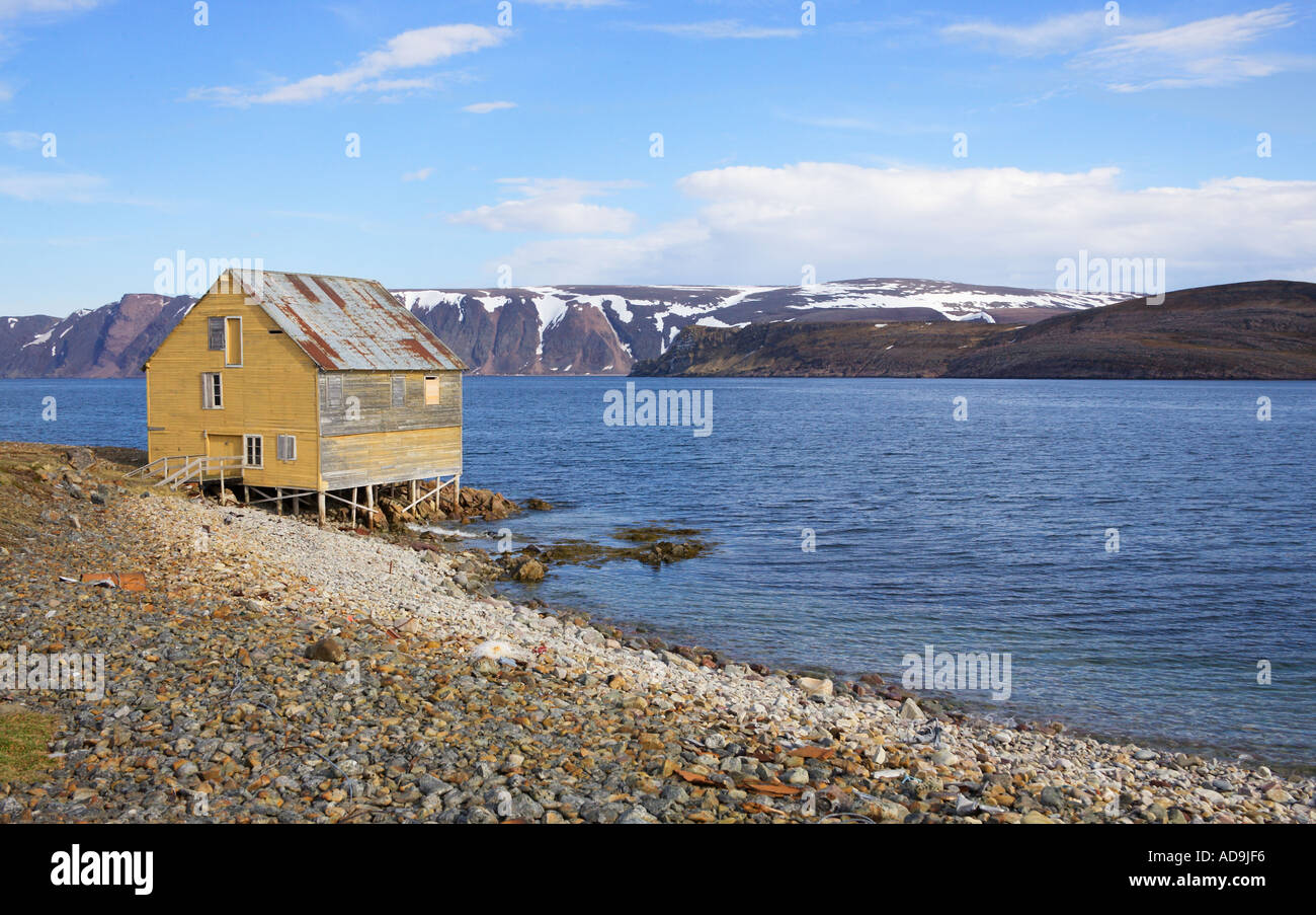 Traditional fishing building Sjohus Syltefjorden Stock Photo - Alamy
