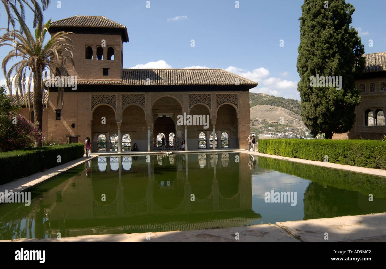 Palacio del Partal La Alhambra Granada Andalusia Spain Stock Photo - Alamy