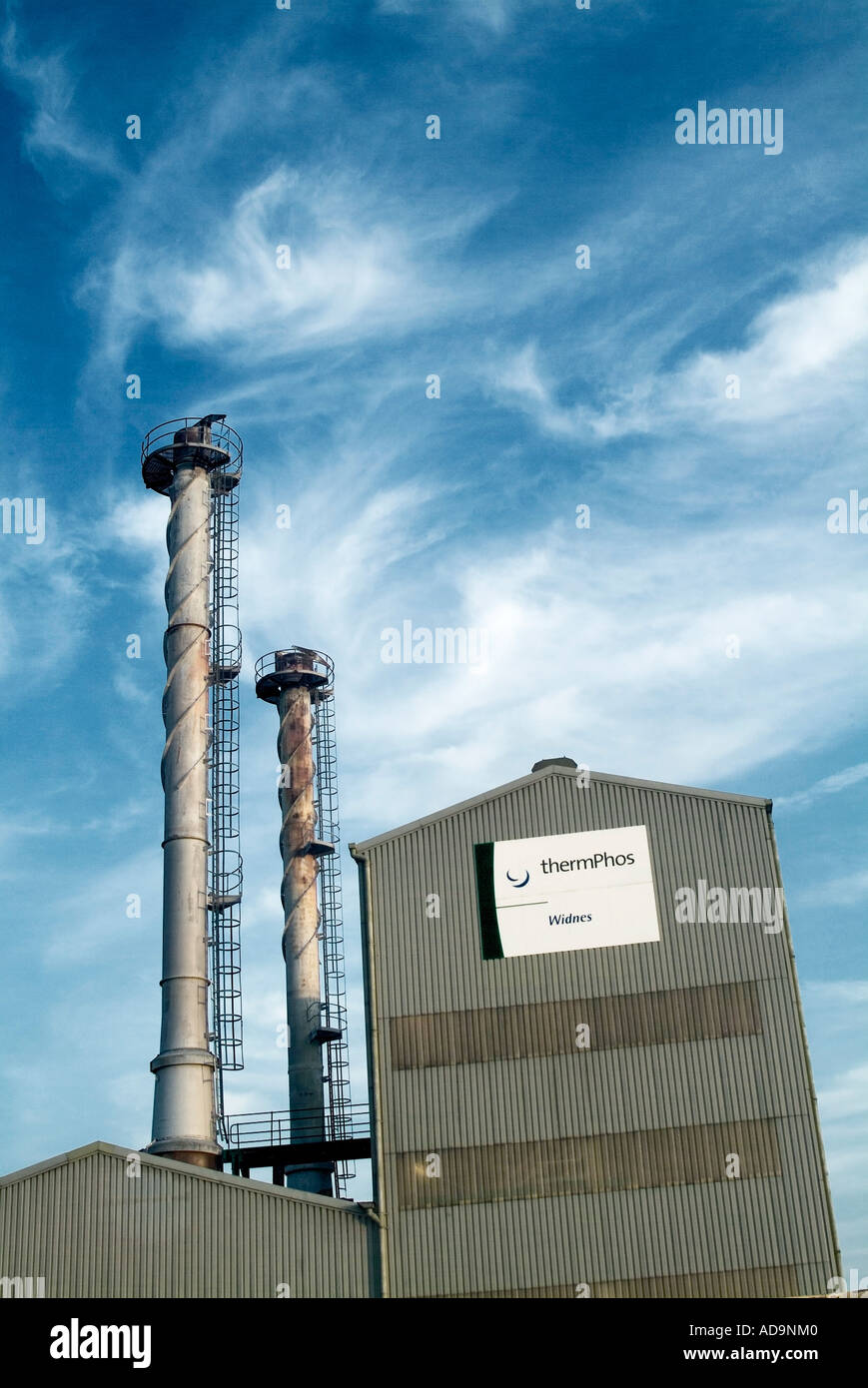 Widnes chemical hi-res stock photography and images - Alamy