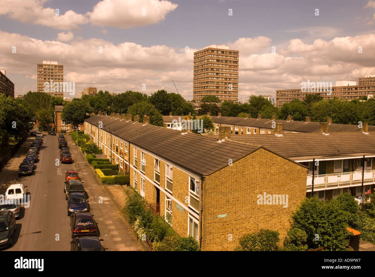 London terraced urban housing aerial hi-res stock photography and ...