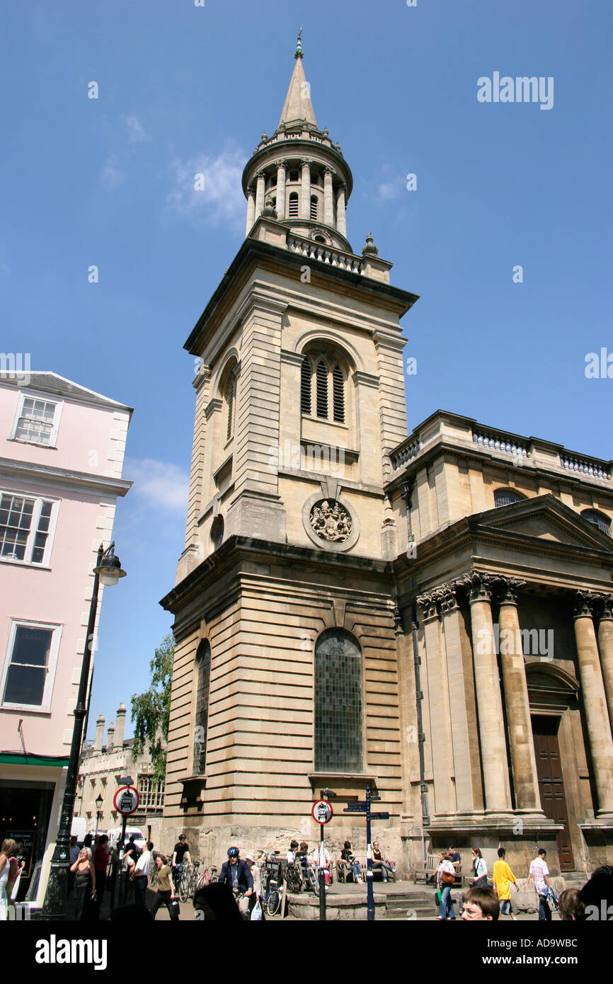 Oxford High Street Scene Stock Photo - Alamy