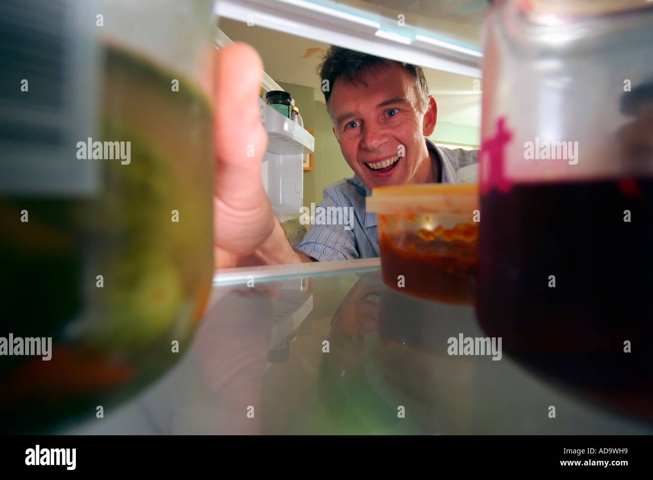 Man reaching open door hi-res stock photography and images - Alamy