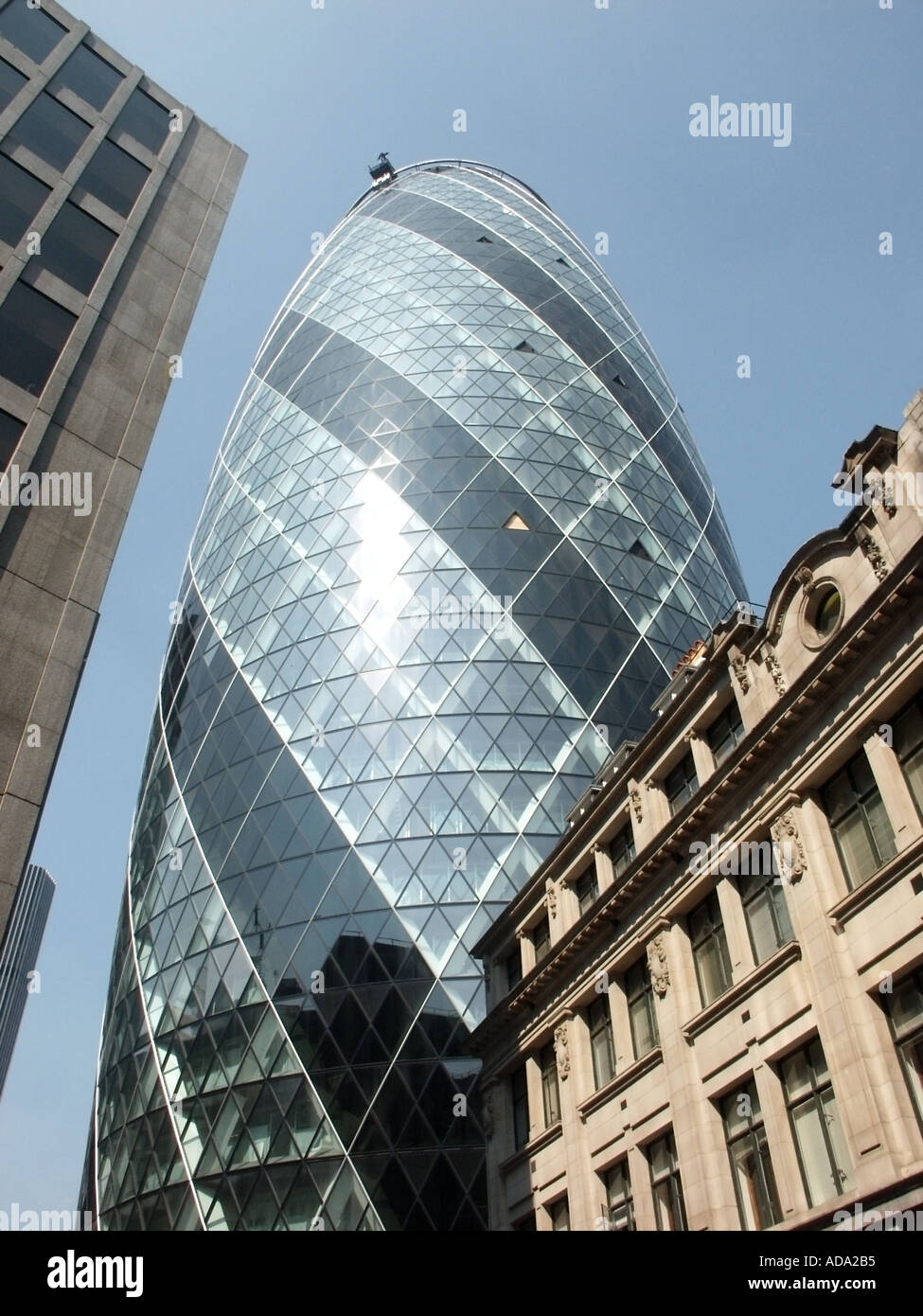 London 30 St Mary Axe architects Foster and Partners Gherkin building ...