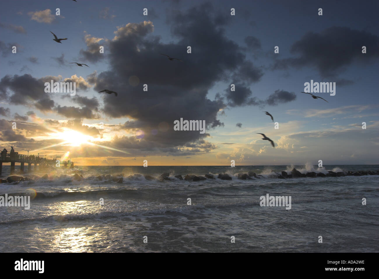 Stages of a sunset hi-res stock photography and images - Alamy