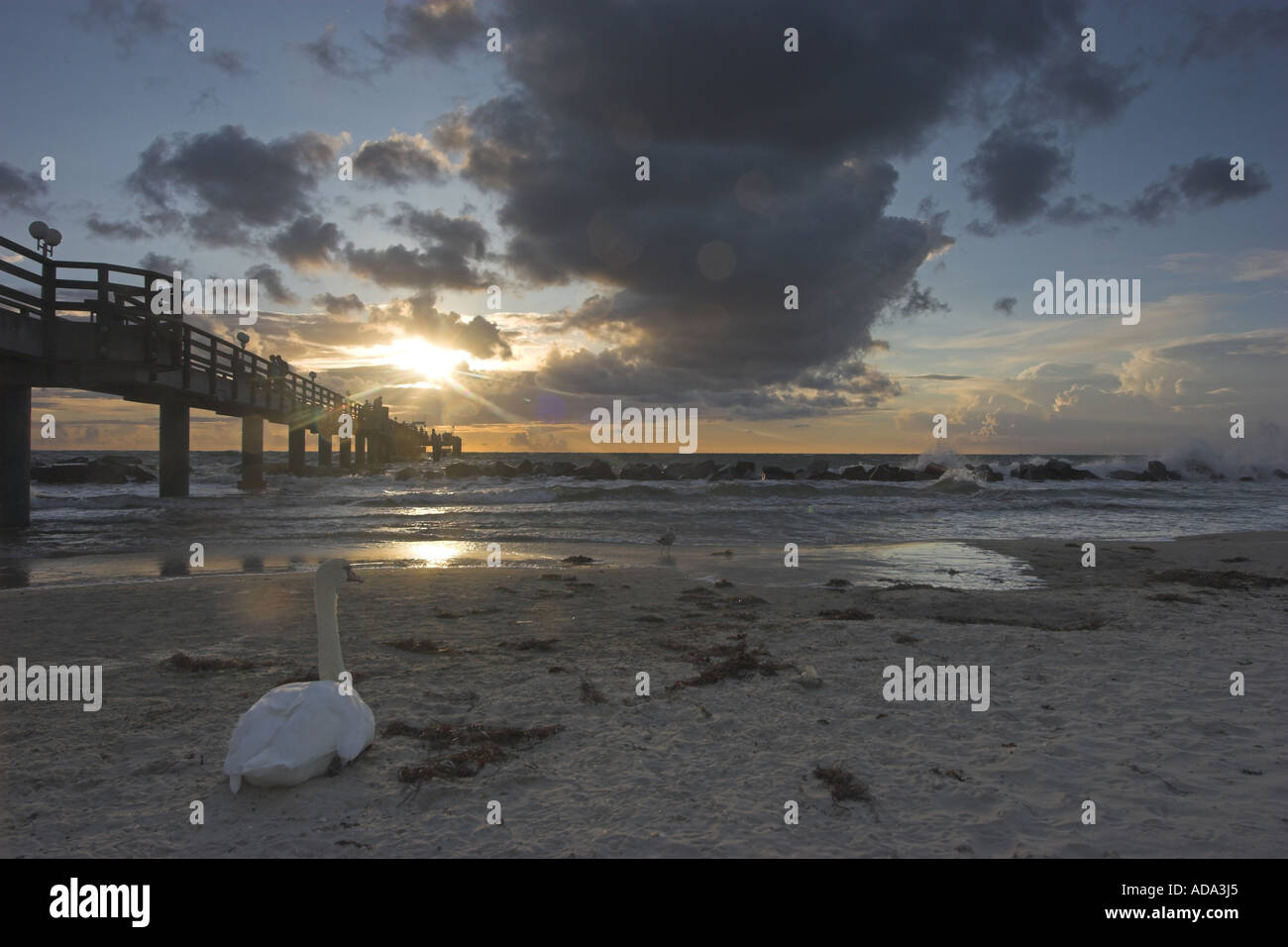 Stages of a sunset hi-res stock photography and images - Alamy