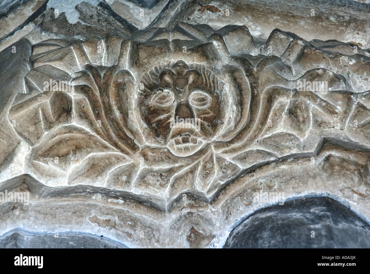 Green man carving foliate hi-res stock photography and images - Alamy