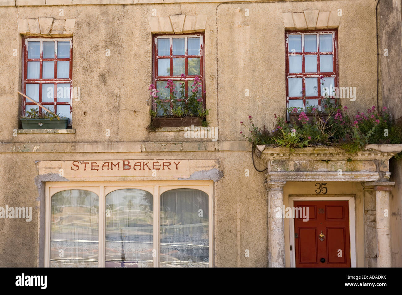 Kidwelly town centre hi-res stock photography and images - Alamy