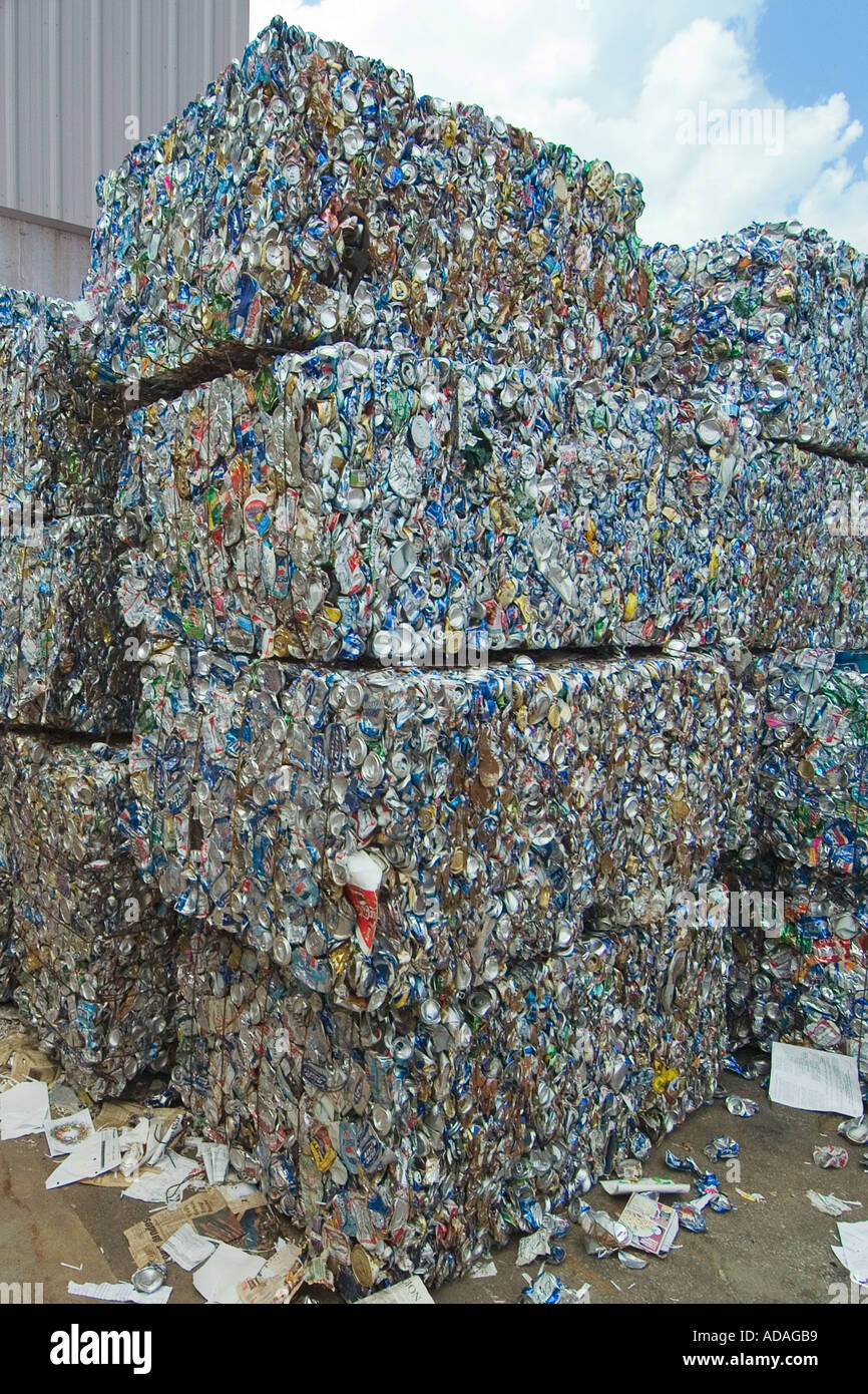 Crushed Aluminum Cans Stock Photos & Crushed Aluminum Cans Stock Images ...