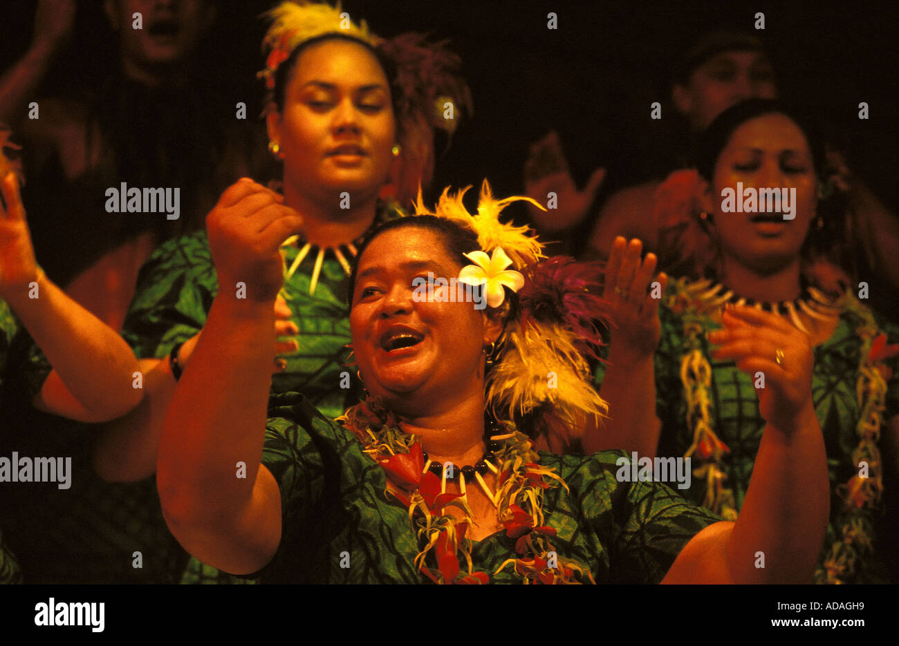 Samoa traditional dance Stock Photo - Alamy