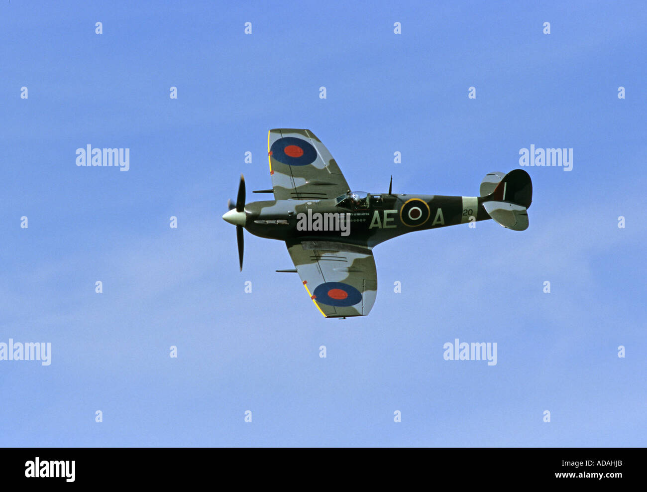 Spitfire fight plane hi-res stock photography and images - Alamy