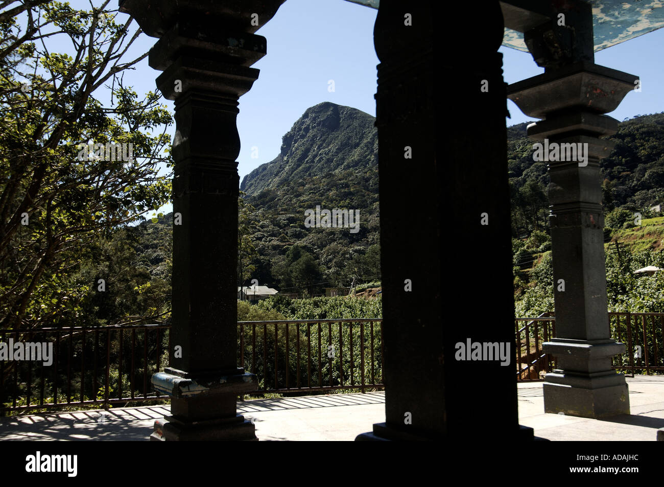 Hindu temple architecture hi-res stock photography and images - Alamy
