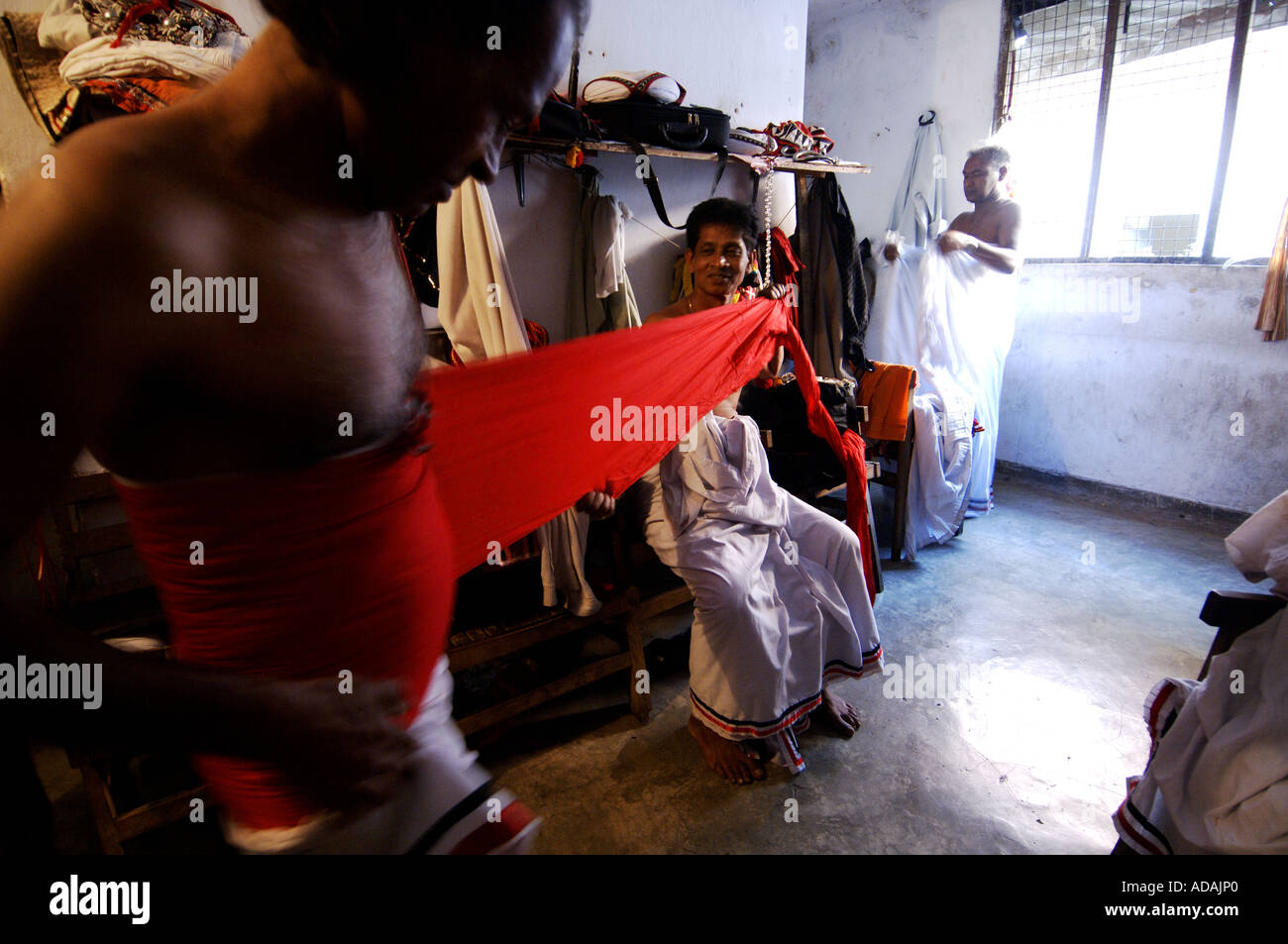 Kandy traditional dancers backstage in the Kandyan cultural centre ...