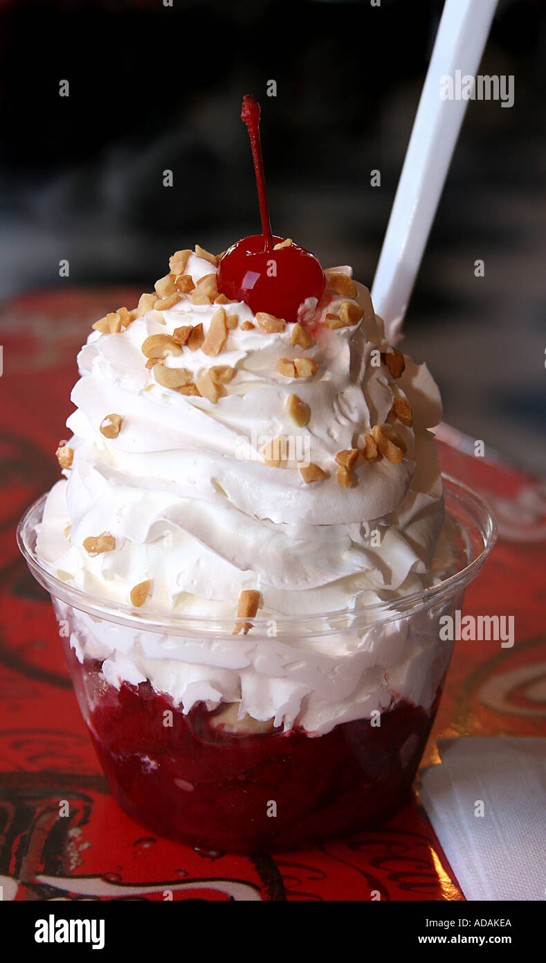 Strawberry Sunday Ice Cream Stock Photo - Alamy