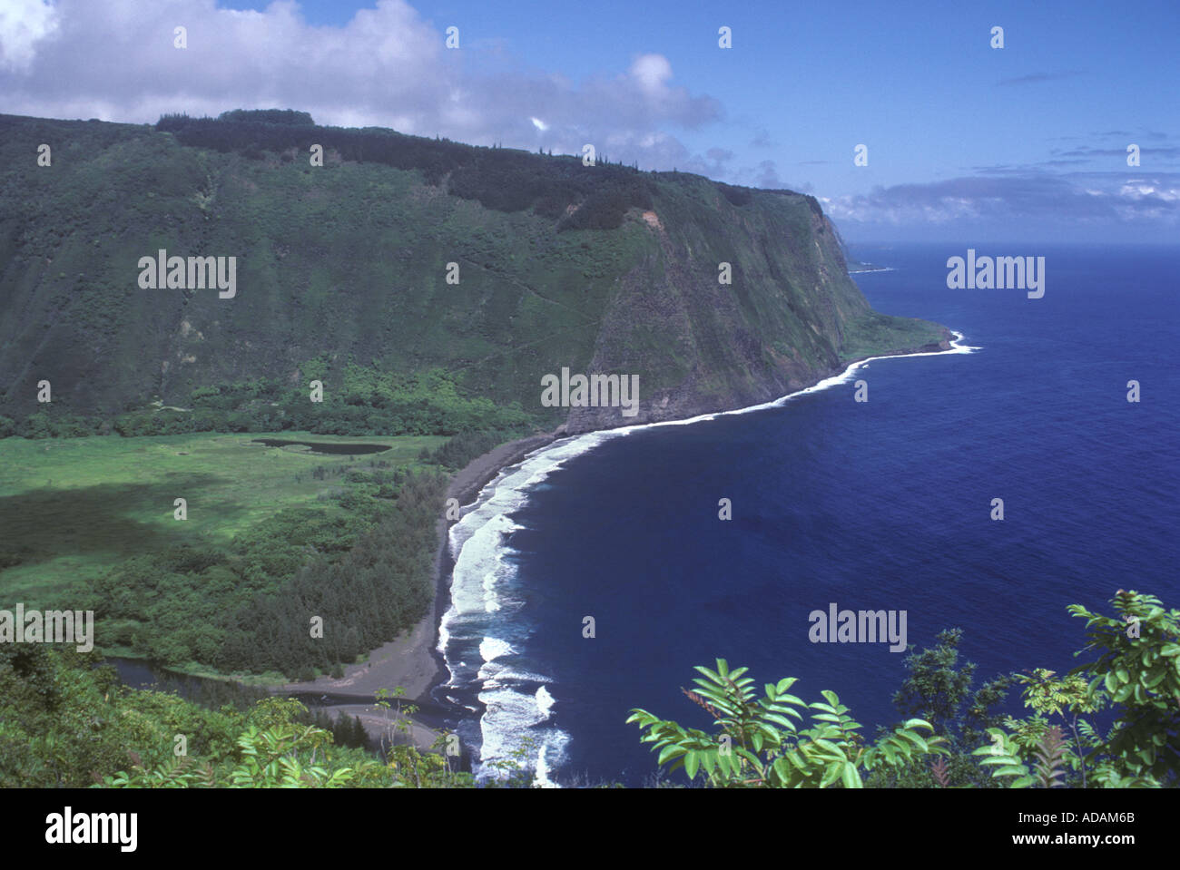 Waipio valley beach black sand, hawaii hi-res stock photography and ...