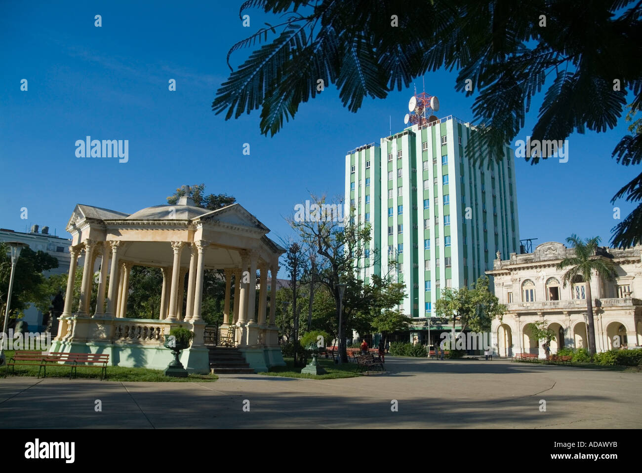 Parque vidal santa clara cuba hi-res stock photography and images - Alamy
