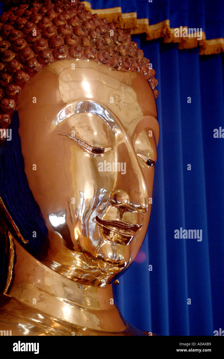 Wat Traimit Bangkok Thailand 5 5 Ton solid gold Buddha in the Sukhothai ...