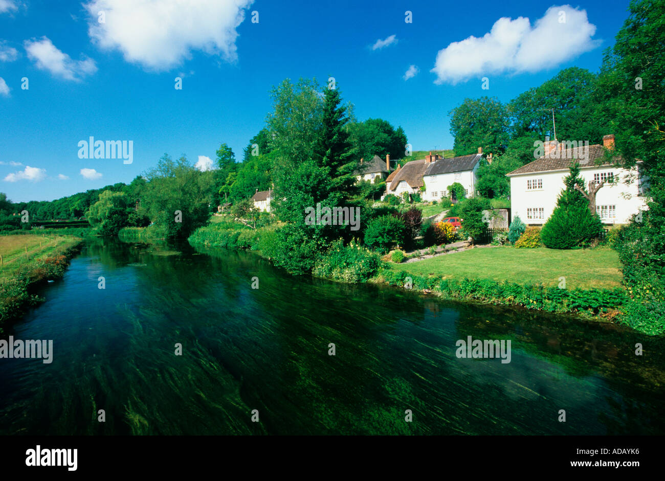River avon near upper woodford hi-res stock photography and images - Alamy