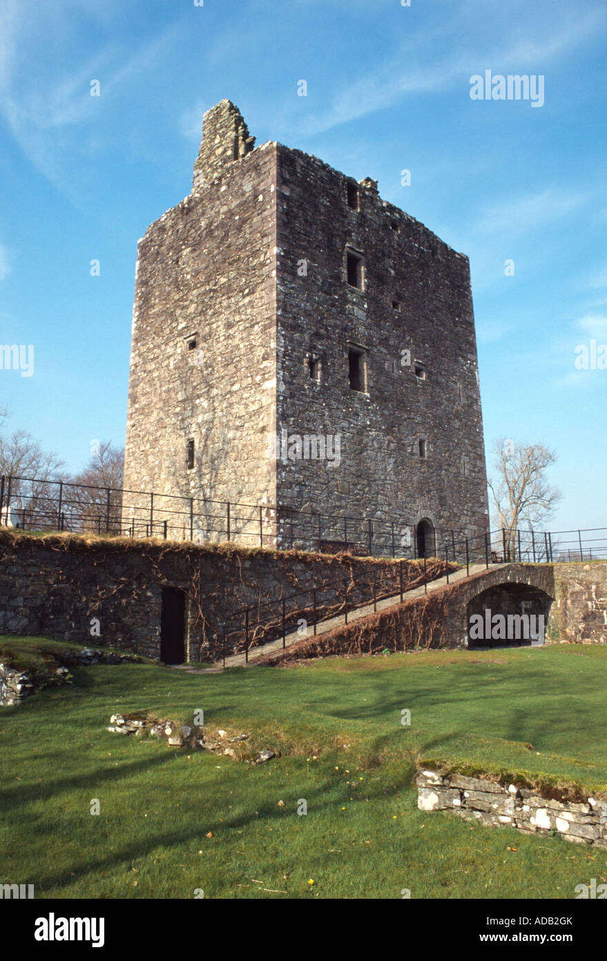 cardoness castle 15th Century tower house dumfries and galloway ...