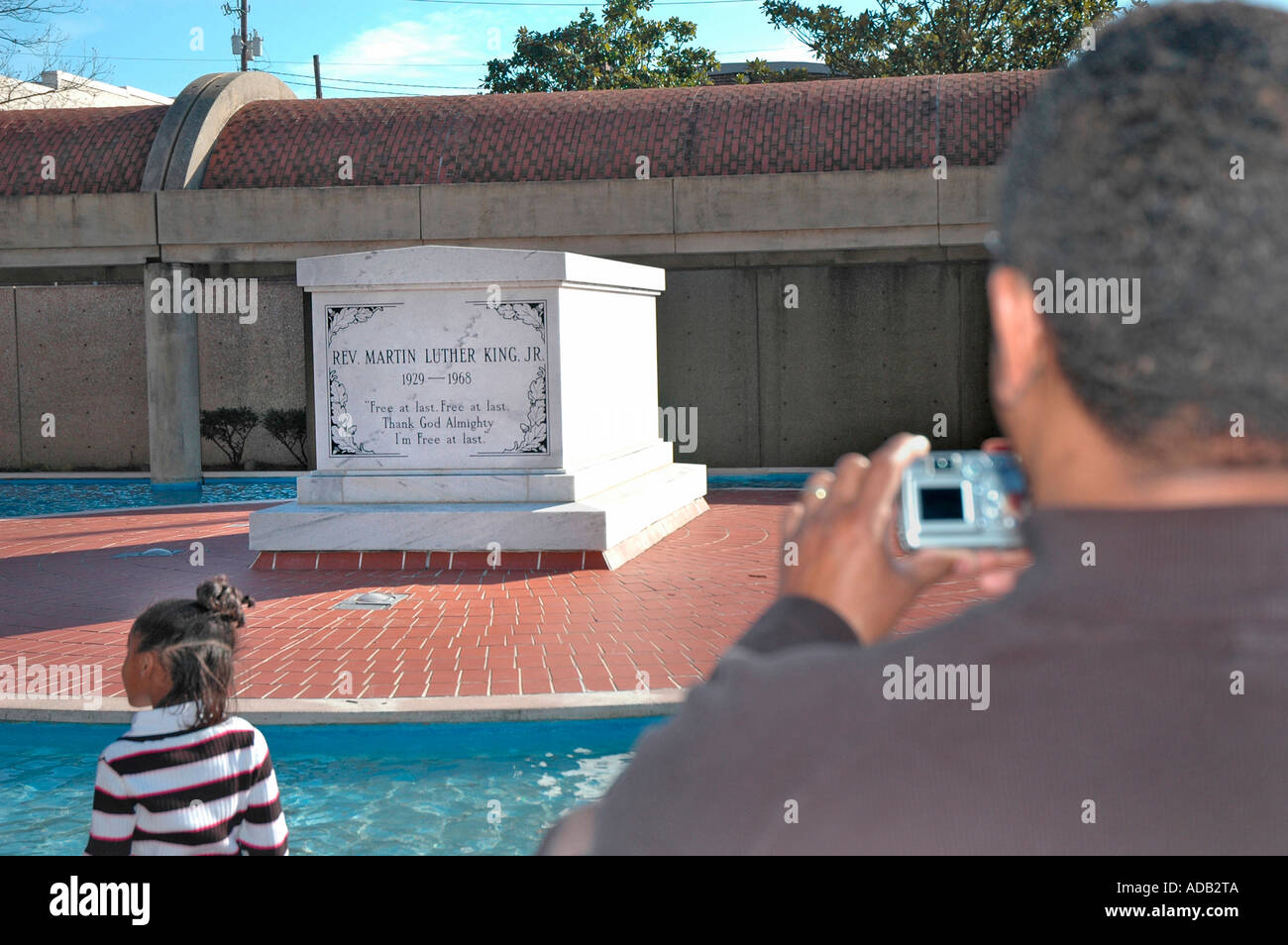 Real King memorial burial crypt MLK JR Martin Luther King in Atlanta at ...