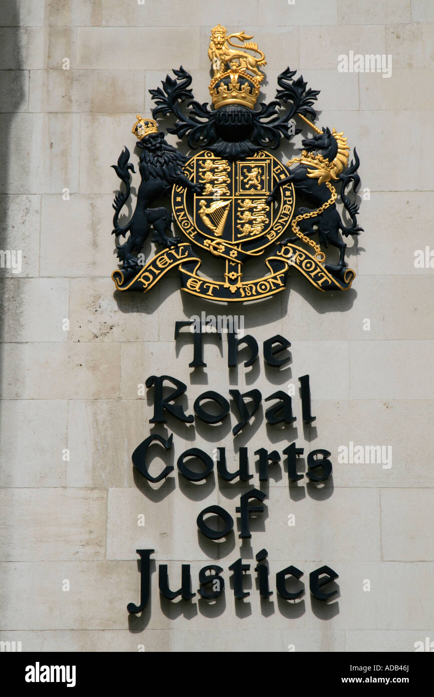 royal courts of justice strand fleet street coat of arms lettering on ...