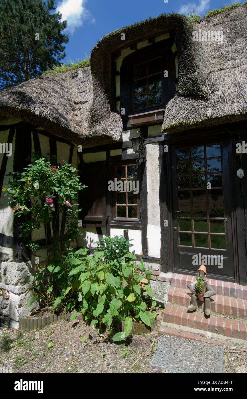 Normandy France Thatched Norman cottage Stock Photo - Alamy