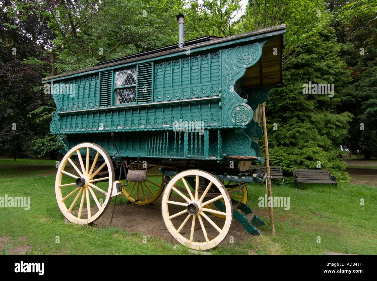 Gypsy caravan wheel hi-res stock photography and images - Alamy