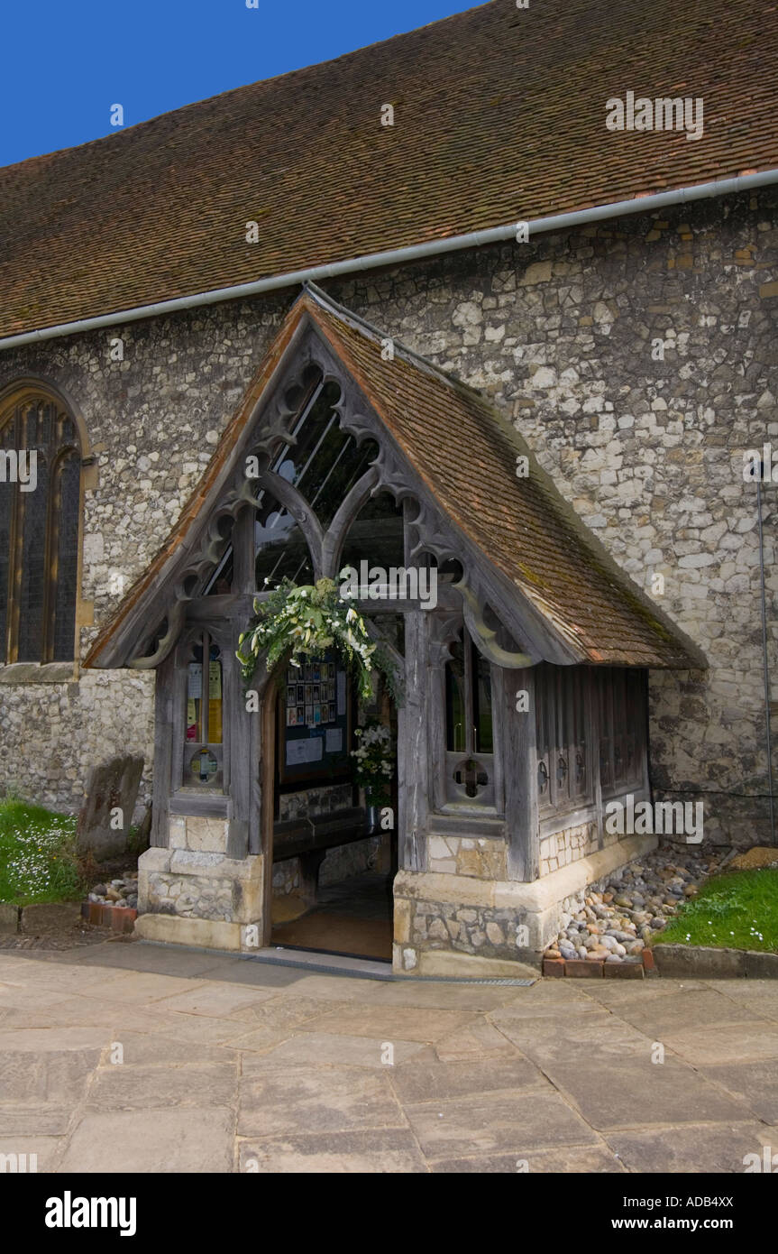 St andrews parish church farnham hi-res stock photography and images ...