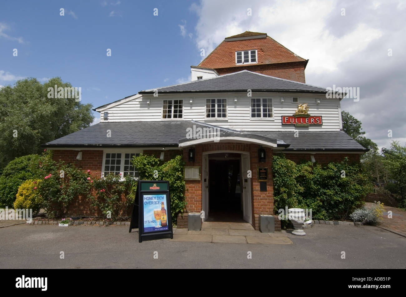 Elstead mill elstead surrey england uk hi-res stock photography and ...