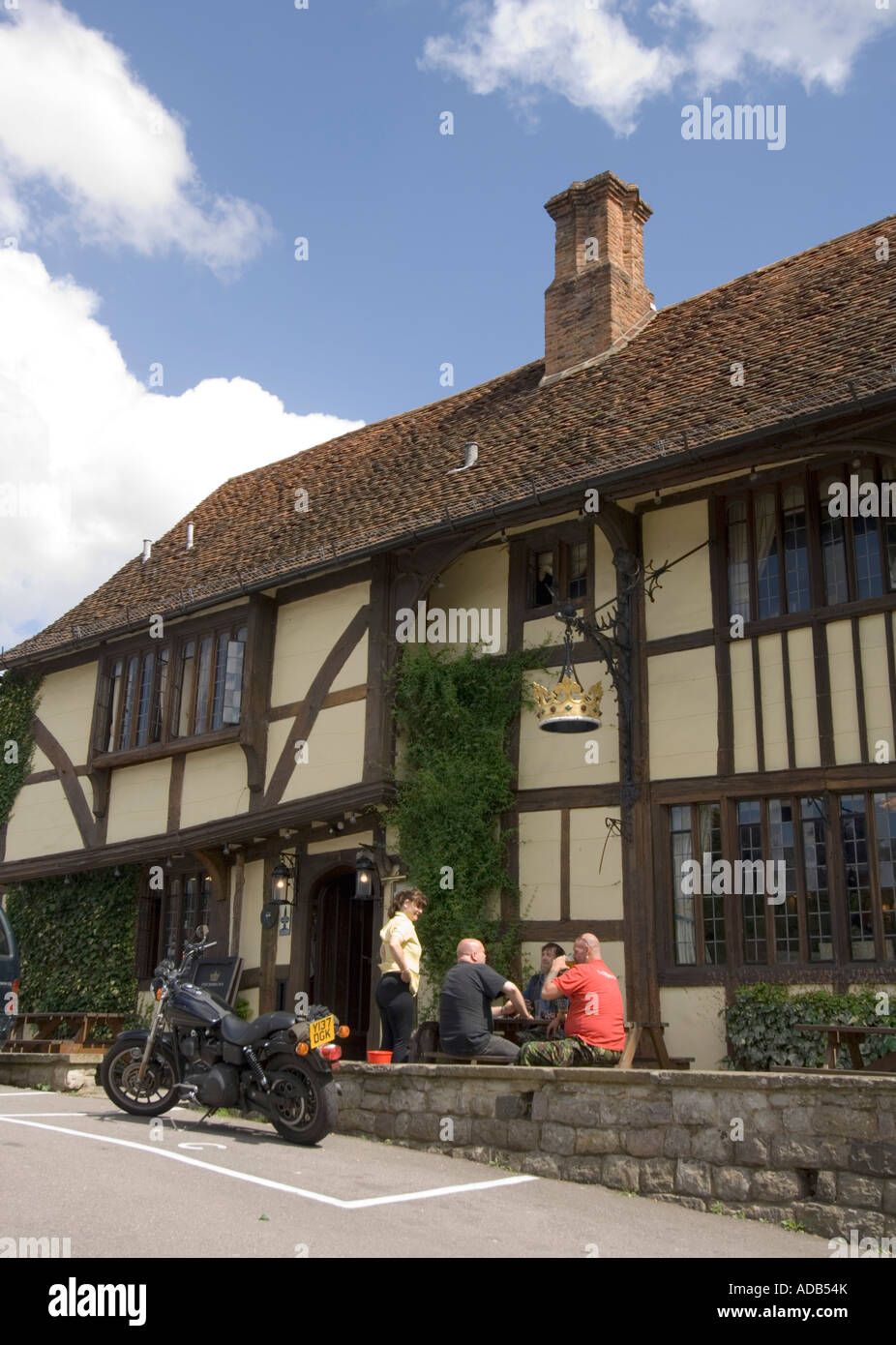 Pub The Crown Inn - Chiddingfold - Surrey - UK Stock Photo - Alamy