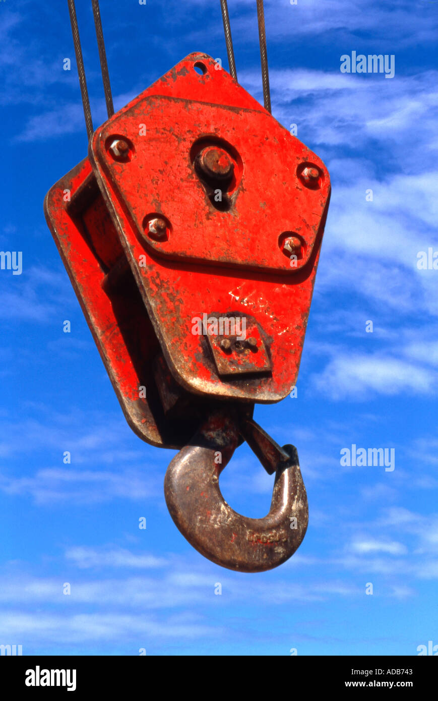 Chain pulley hi-res stock photography and images - Alamy