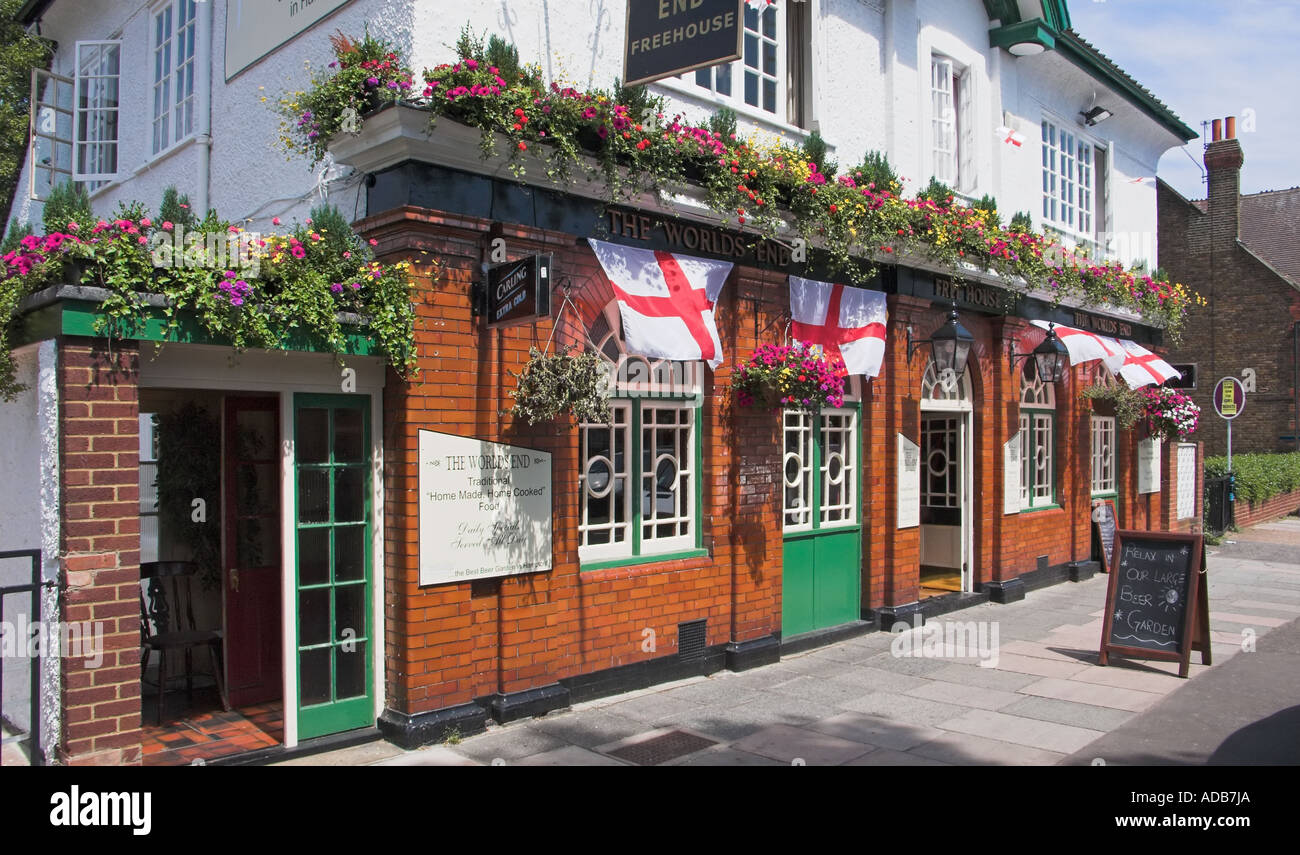 Hampton middlesex hi-res stock photography and images - Alamy