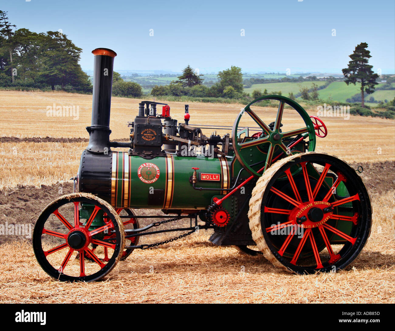 Image of old steam traction engine hi-res stock photography and images ...