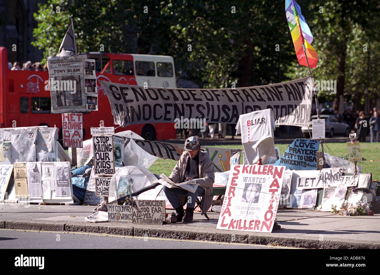 The permanent protest by Brian Haw in Parliament Square in London ...