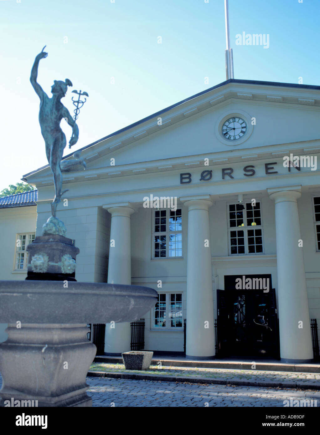 The oslo stock exchange hi-res stock photography and images - Alamy
