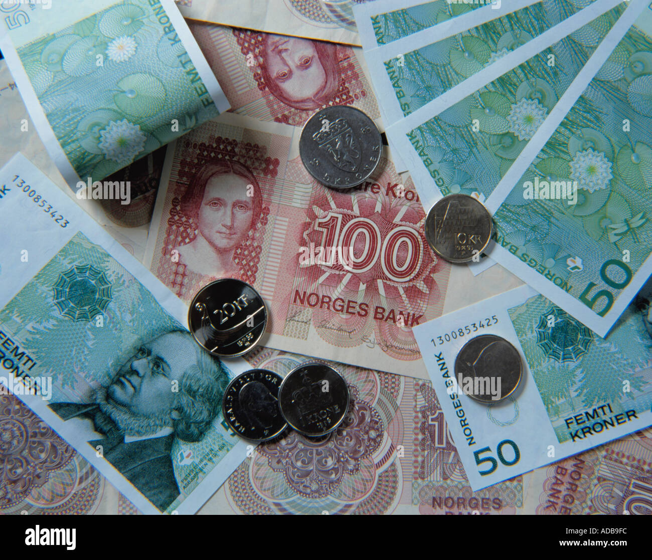 Norwegian currency; Norway notes and coins Stock Photo - Alamy