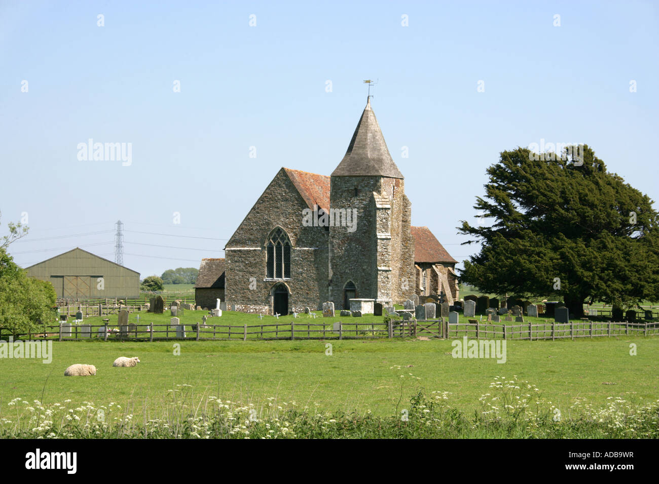 Yew tree cemetery uk hi-res stock photography and images - Alamy