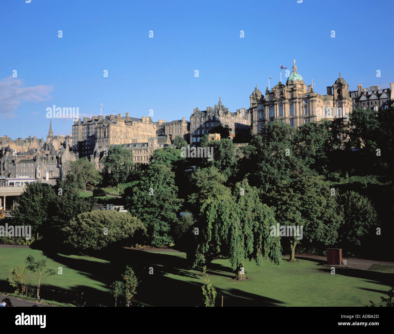 Edinburgh copper dome green hi-res stock photography and images - Alamy