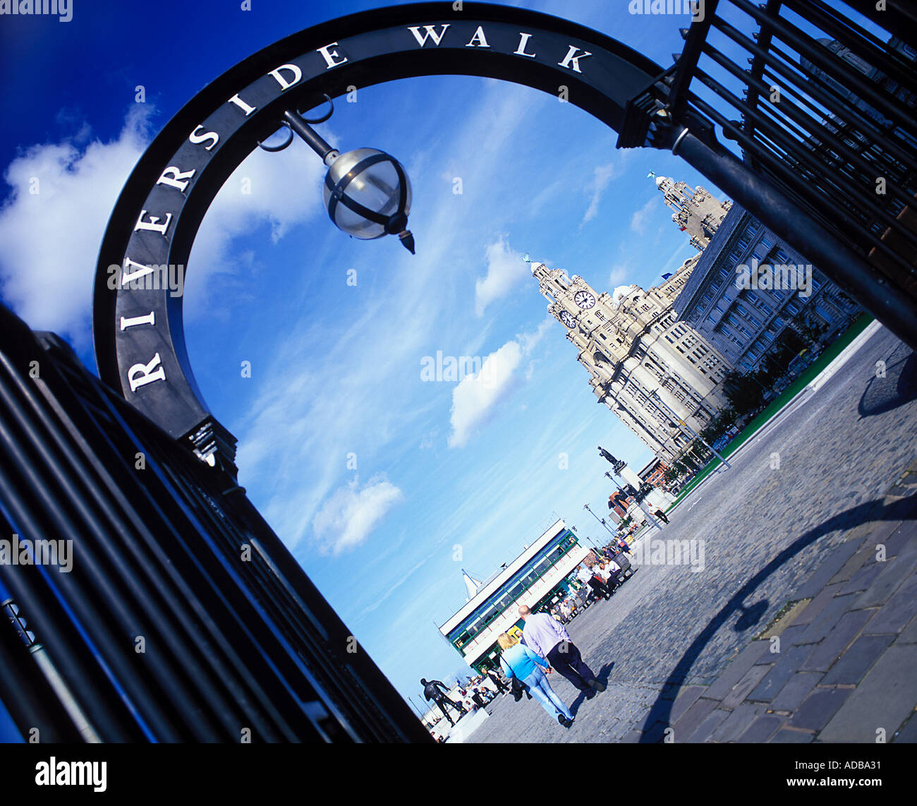 Riverside walk liverpool hi-res stock photography and images - Alamy