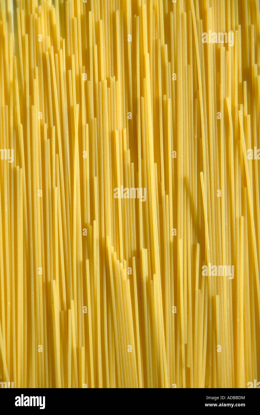 Dried spaghetti hi-res stock photography and images - Alamy