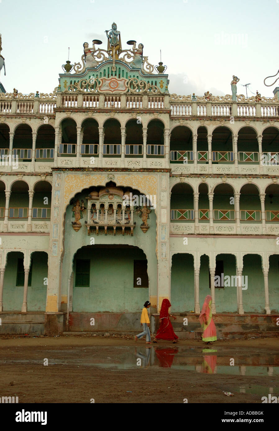 Indian sati hi-res stock photography and images - Alamy