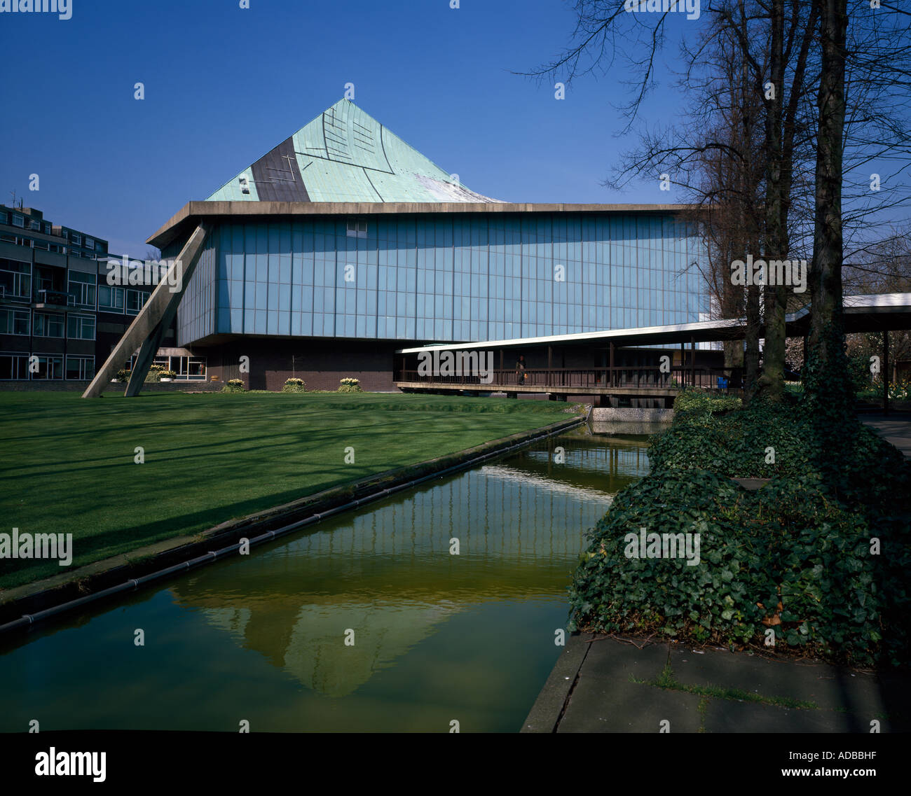 Commonwealth institute kensington high street hi-res stock photography ...