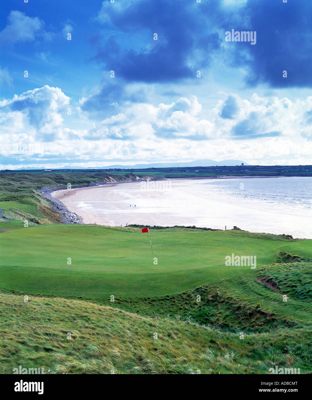 europes most westerly golf links, atlantic ocean rolls onto the a tom ...