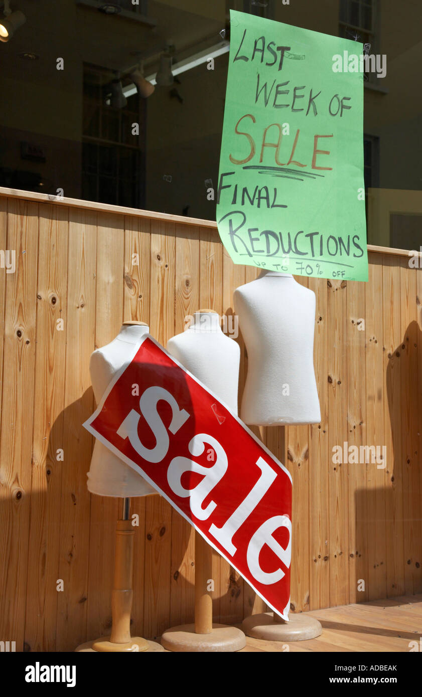 Final week of sale hi-res stock photography and images - Alamy