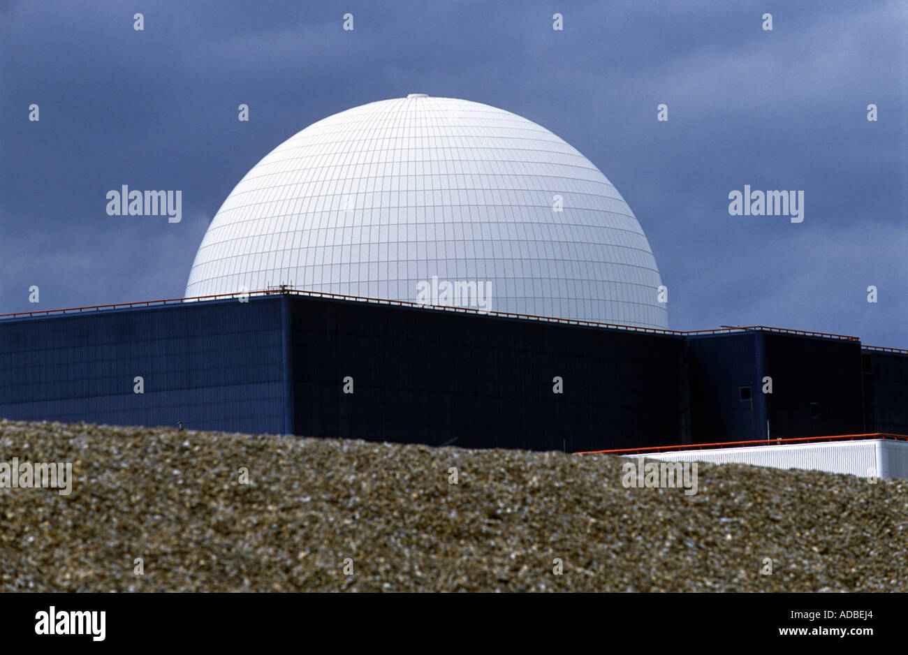 Nuclear containment building hi-res stock photography and images - Alamy