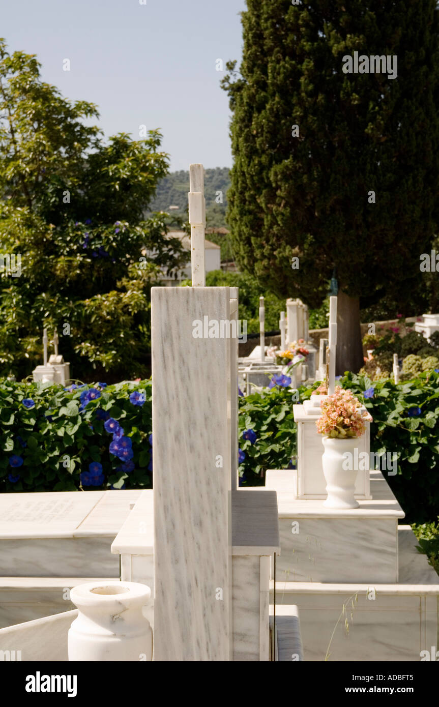 Headstone in greek orthodox cemetery hi-res stock photography and ...