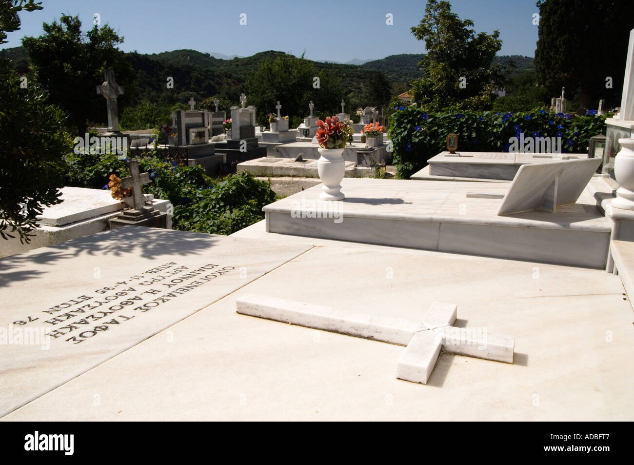 Headstone in greek orthodox cemetery hi-res stock photography and ...
