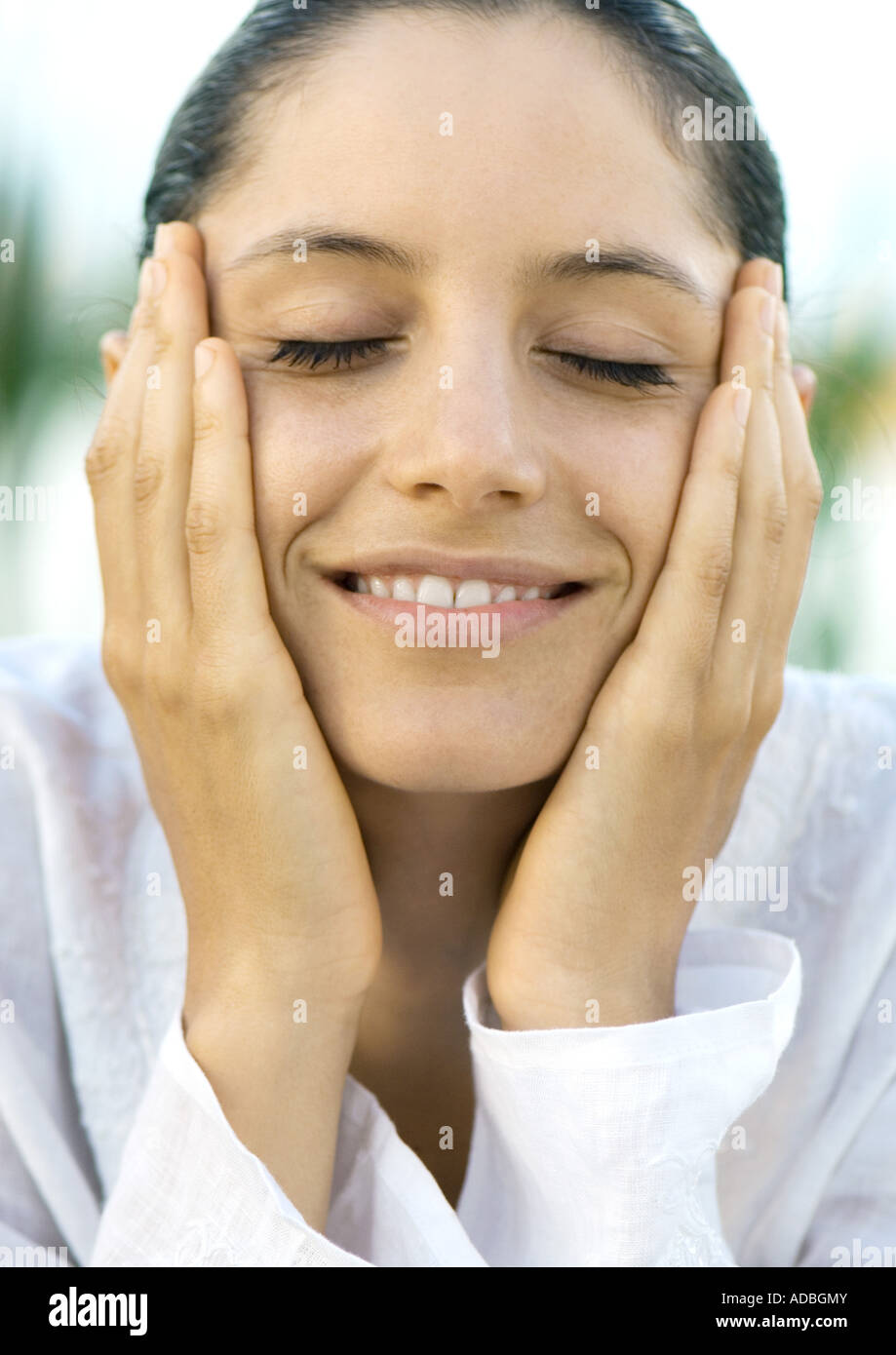 One hand under cheek hi-res stock photography and images - Alamy