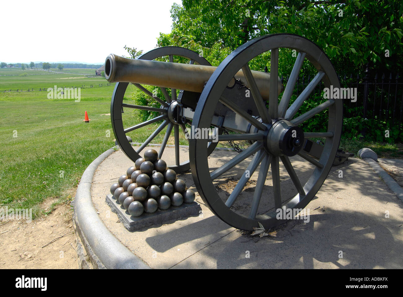 Cannons on the at Battlefield at the Gettysburg National Battlefield ...